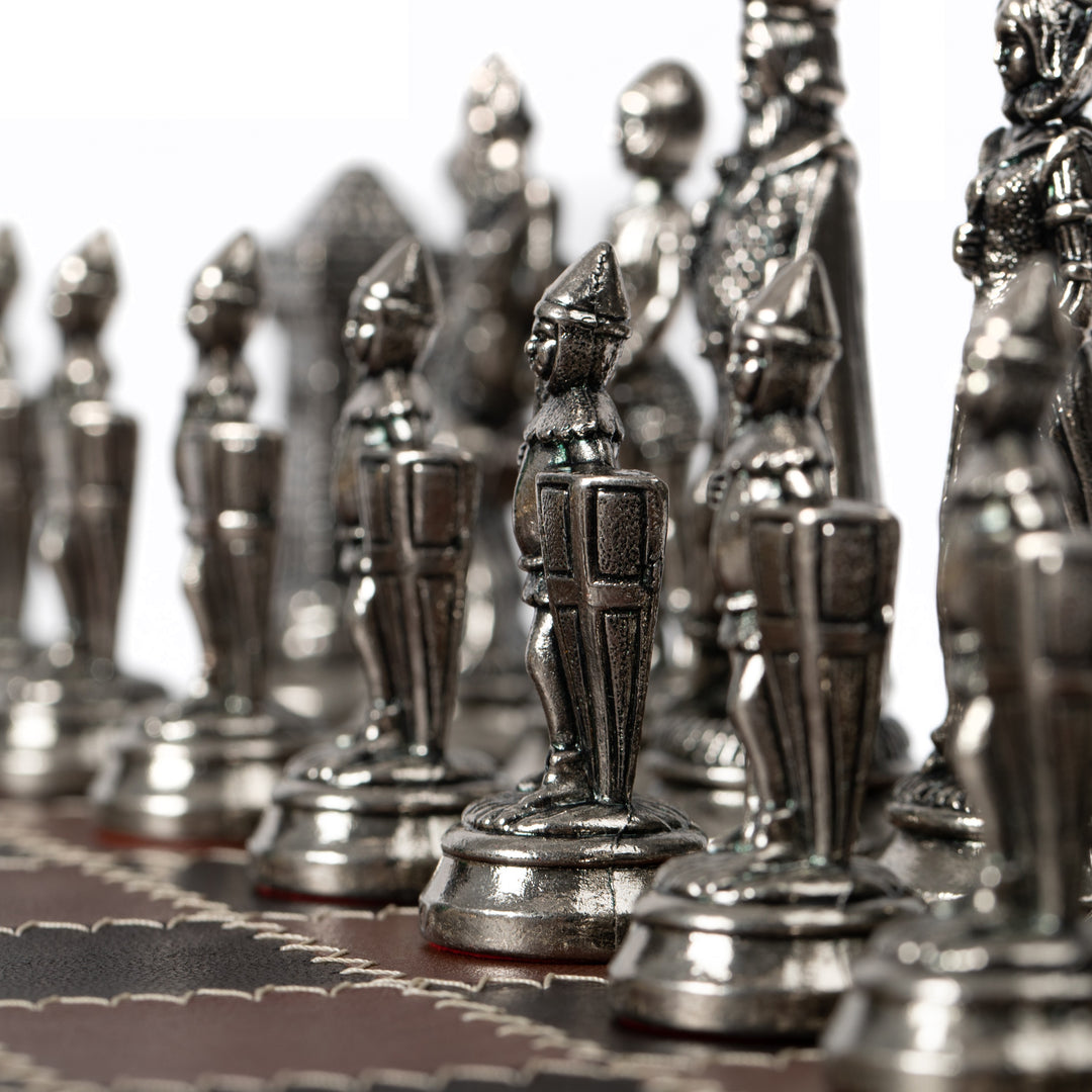 Mary Stuart Chess Set: With Genuine Leather Chess Board – Hobby.lt 🇬🇧